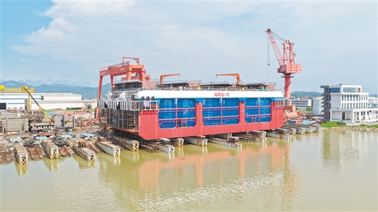 “海陵岛1号”在我市举行吉水仪式 “江门造”海工重器助力珠江口西岸都市圈海洋经济合作_部门动态_江门市人民政府门户网站