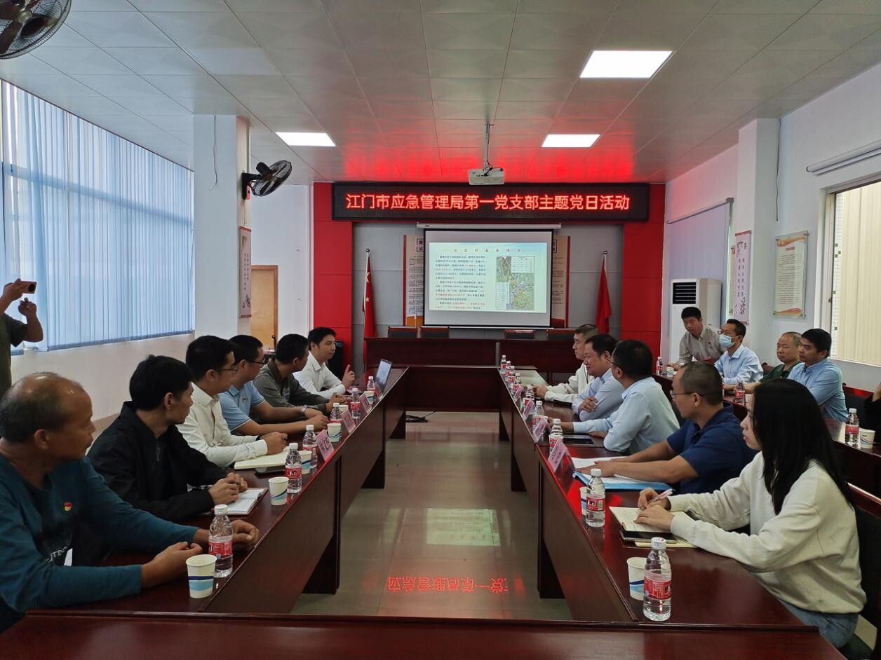 市应急管理局第一党支部开展“传承红色精神 聚焦百千万工程”主题党日活动